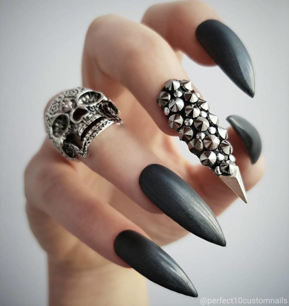 13 Striking Studded Nails to Unleash Your Inner Baddie