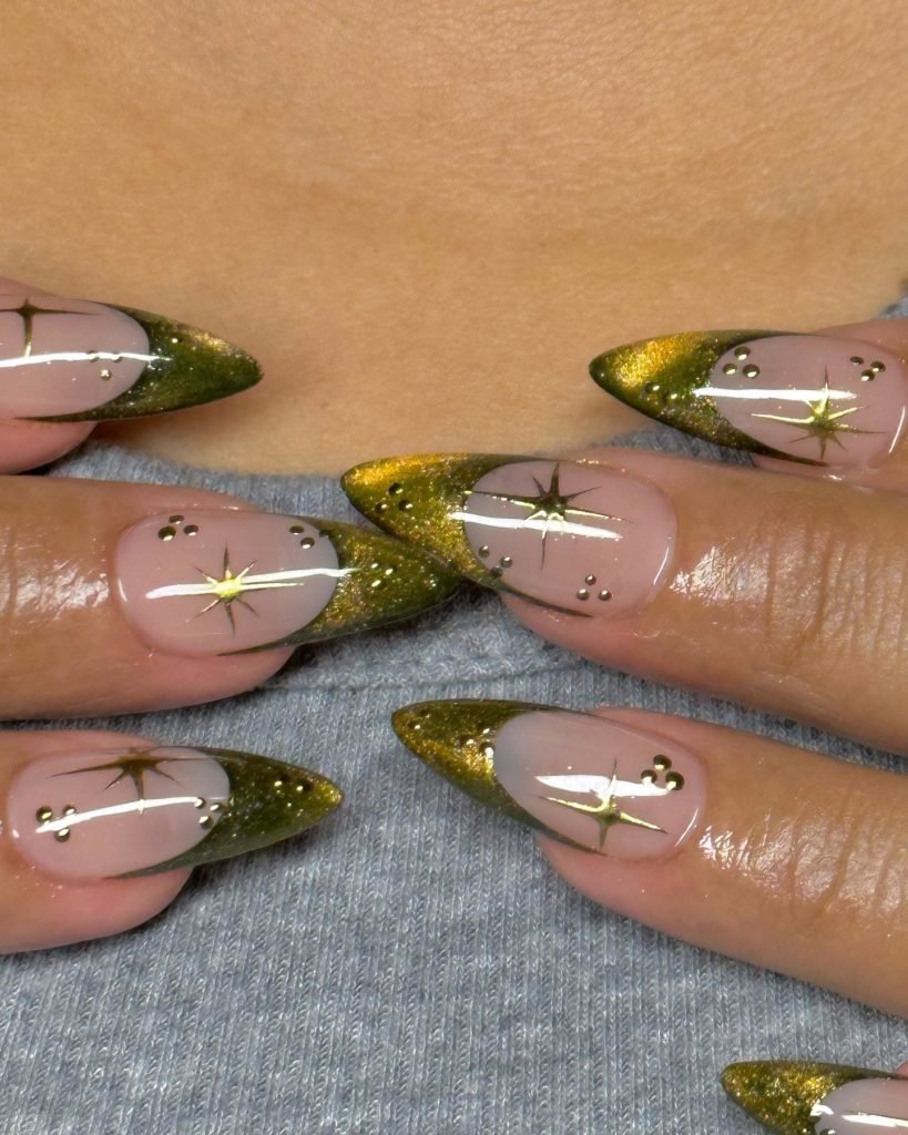 19 Cute & Classy Gold Glitter Nails to Feel Chic