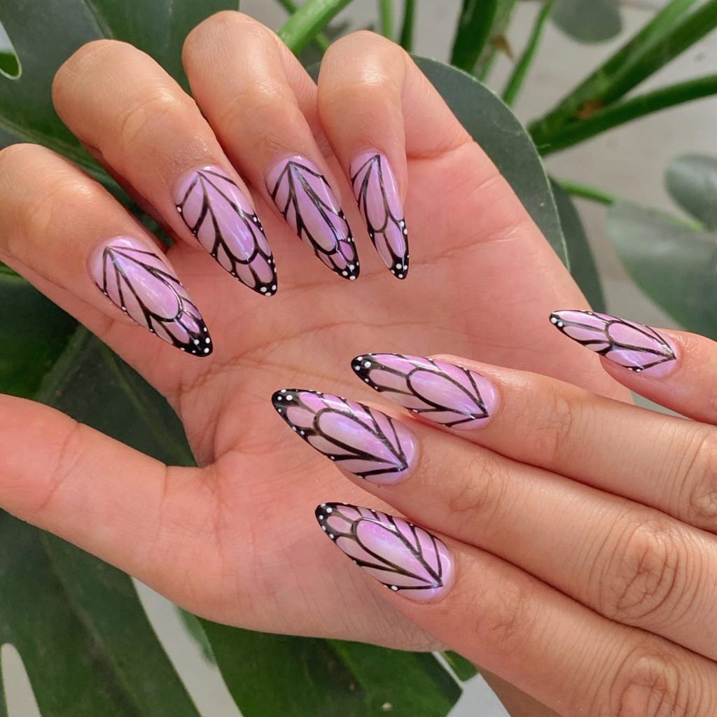 17 Dainty and Cute Butterfly Nails Inspo