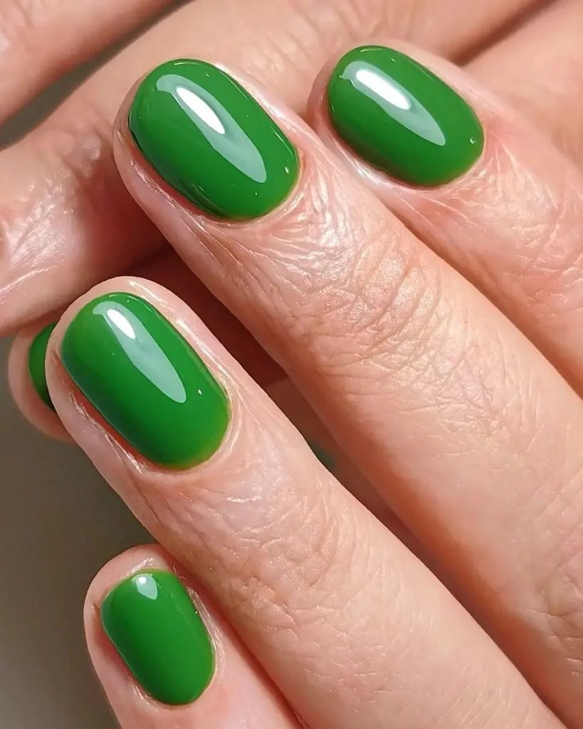 37 Gorgeous Green Nails Ideas to Feel Like a Woodland Fairy