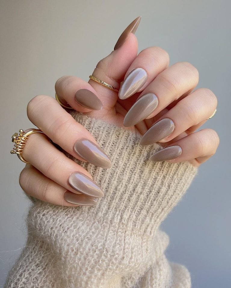 41 Cat Eye Nails for a Cute and Sparkly Manicure 2024 Inspo
