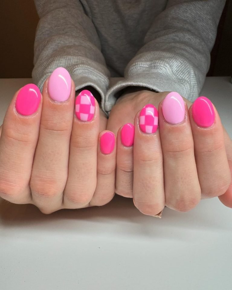 45 Adorable Checkered Nails You Must Try in 2024