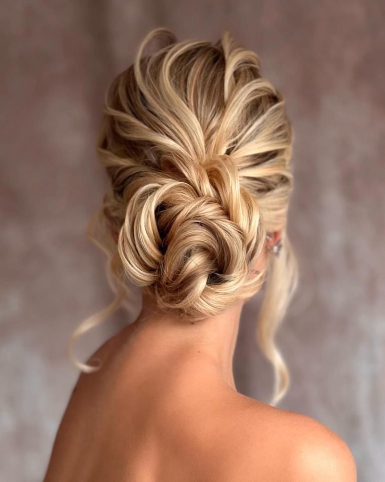 49 Super Cute Prom Hairstyles for 2024