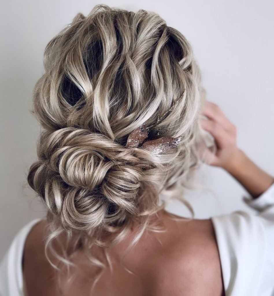 49 Super Cute Prom Hairstyles for 2024