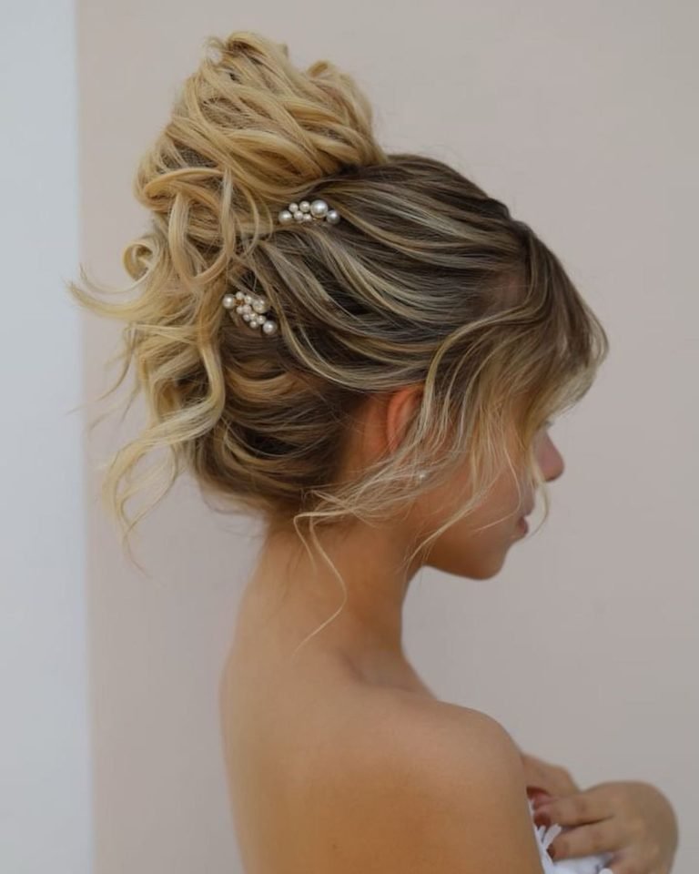 49 Super Cute Prom Hairstyles for 2024