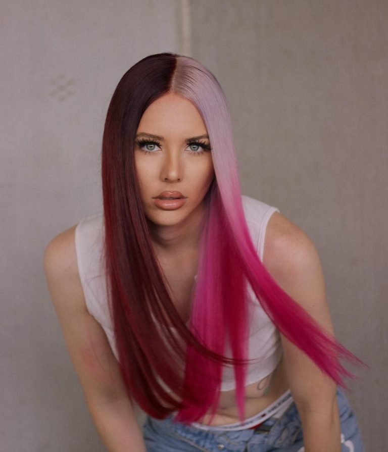 36 Gorgeous Split Dye Gemini Hairstyles (2024 Colors)
