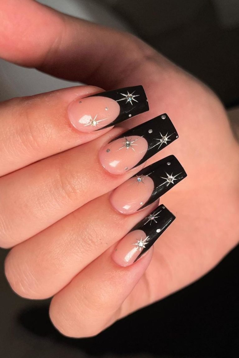 40 Striking Chrome Star Nails Inspo for a Fun & Trendy Manicure