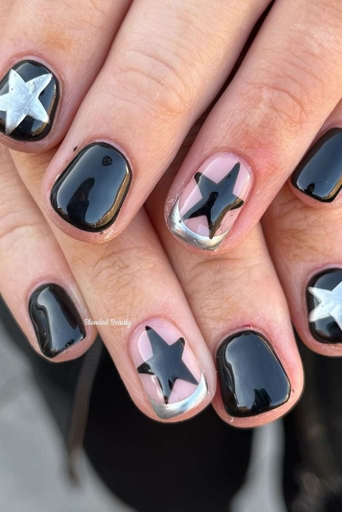 40 Striking Chrome Star Nails Inspo for a Fun & Trendy Manicure