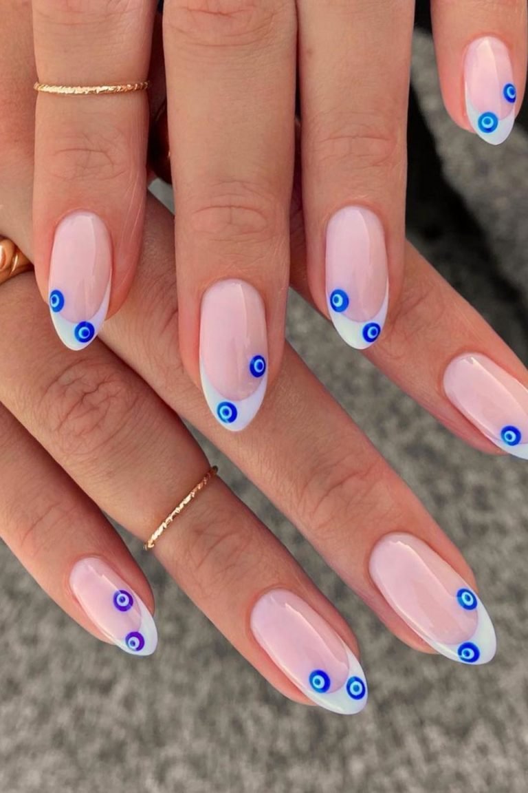 35 Enchanting Evil Eye Nails for a Mysterious and Trendy Manicure