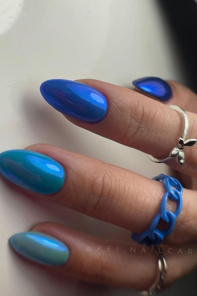 34 Sparkly Blue Chrome Nails Inspo for 2024