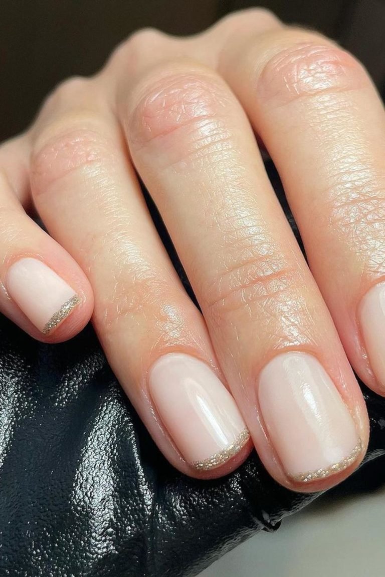 35 Gorgeous Glitter French Tips Nail Ideas