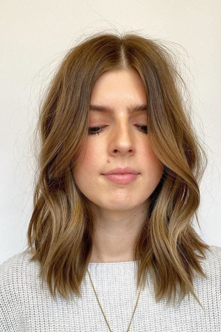 25 Cute & Trendy Shoulder Length Hairstyles For 2024