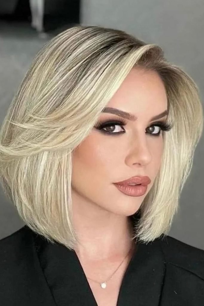 25 Cute & Trendy Shoulder Length Hairstyles For 2024