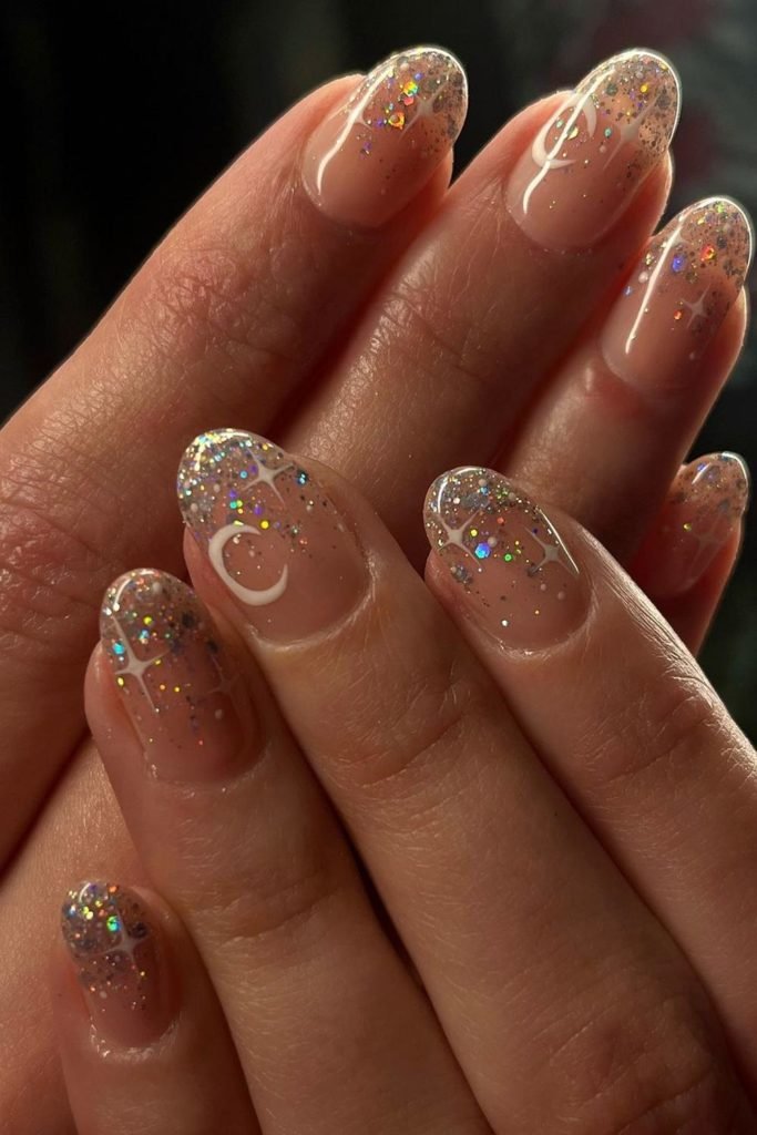 25 Sparkly Silver Glitter Nails Ideas for a Dazzling Mani
